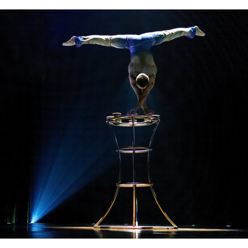 Custom | Hand Balancing Structure